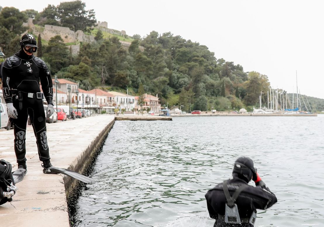 Εθελοντικός καθαρισμός του βυθού στο λιμάνι της Βόνιτσας - Τα Νέα της ...